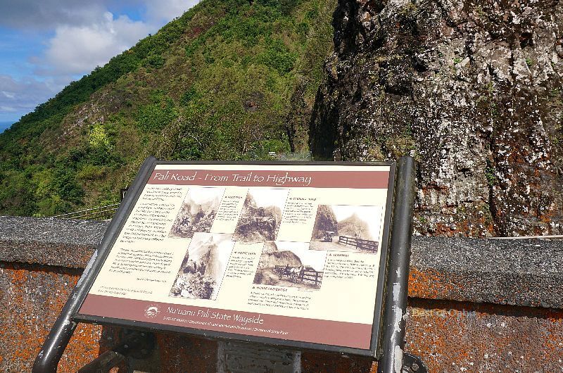 Visit the Scenic Pali Lookout